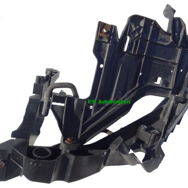 Audi A4 Headlight Bracket 8K0805607C | MK Autobreakers Ltd
